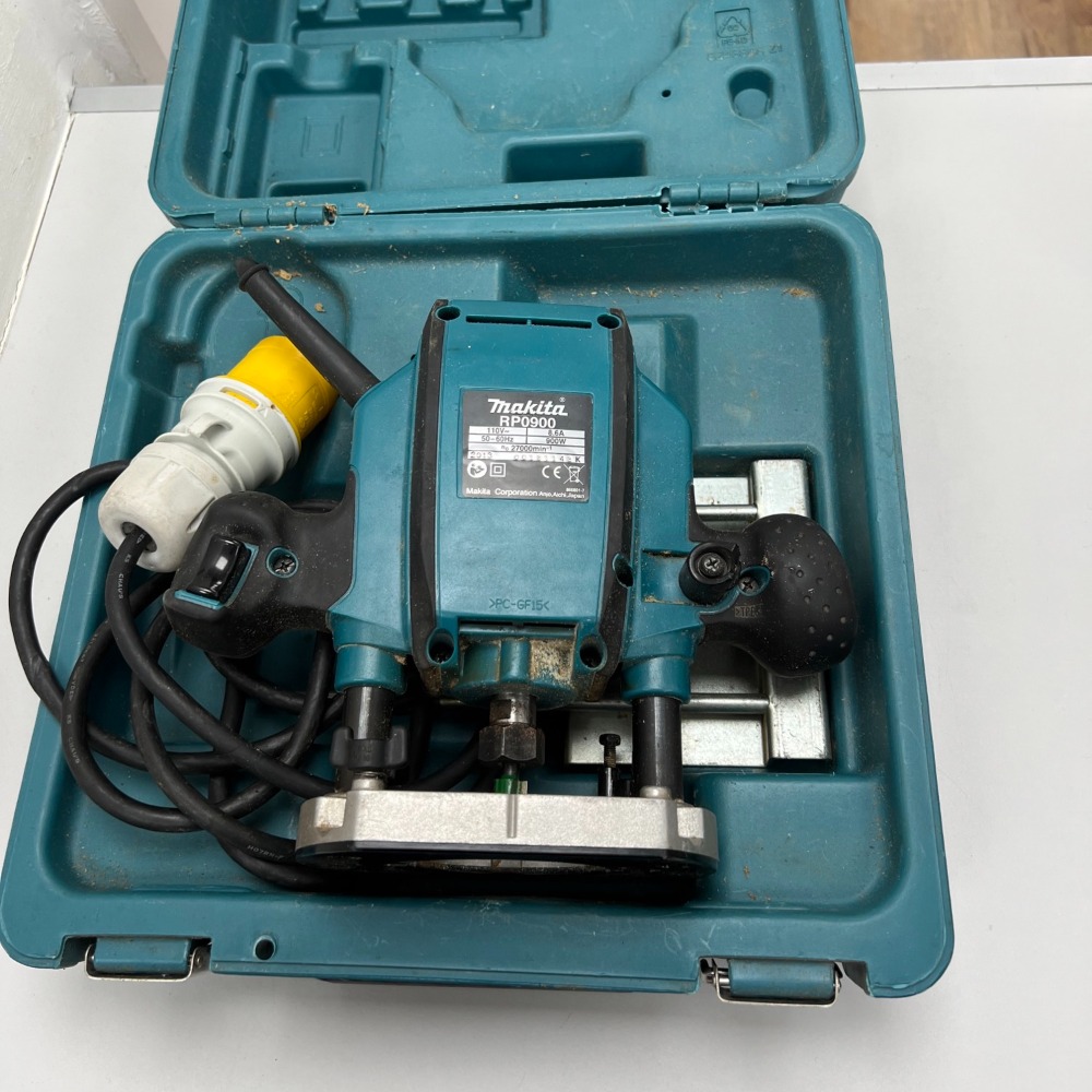 Pre-owned Makita rp0900 110V Router - Own4Less